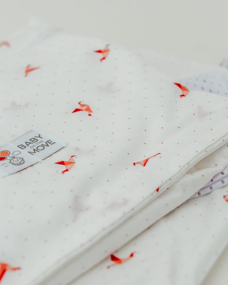 Nursing Cocoon Origami Coral • Baby on the Move • Shop now